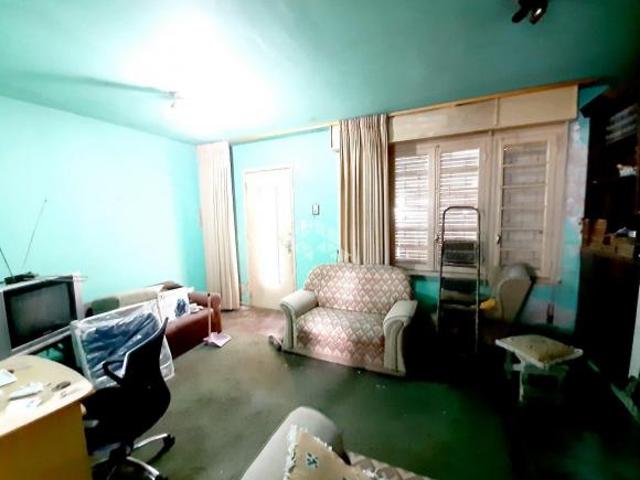 CASA À VENDA, NA RUA SÃO MATEUS, BAIRRO BOM JESUS