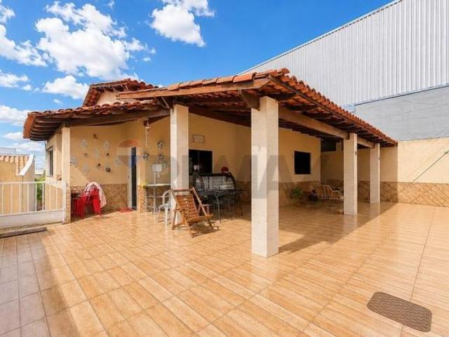 CASA A VENDA NA RUA 3C VICENTE PIRES 3 QUARTOS