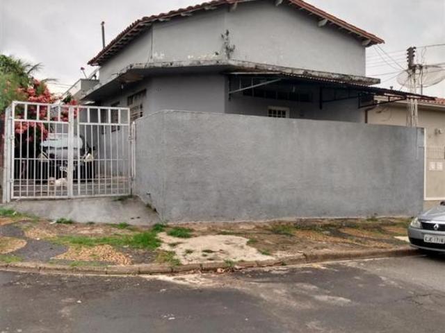 Casa à venda na Vila Teixeira