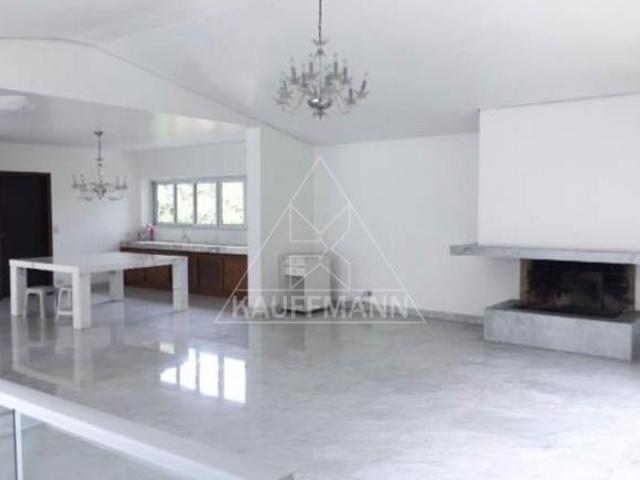 Casa à Venda na Vila Tramontano 2 Suítes 4 Vagas 470m² de Área Construída