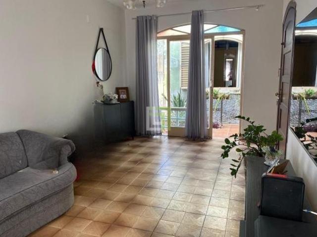 Casa à venda na Vila Vianelo