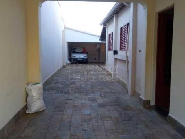 Casa a venda na Vila Xavier em Araraquara: 03 dormitorios, 03 garagens cobertas