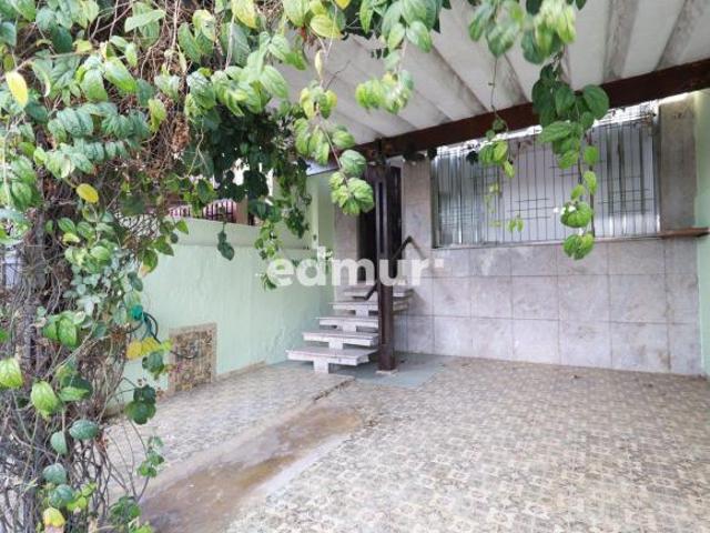Casa à venda na Vila Alzira