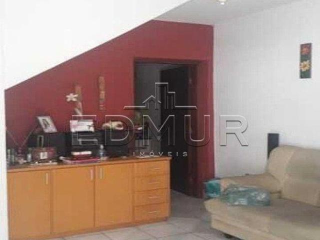 Casa à venda na Vila Alzira