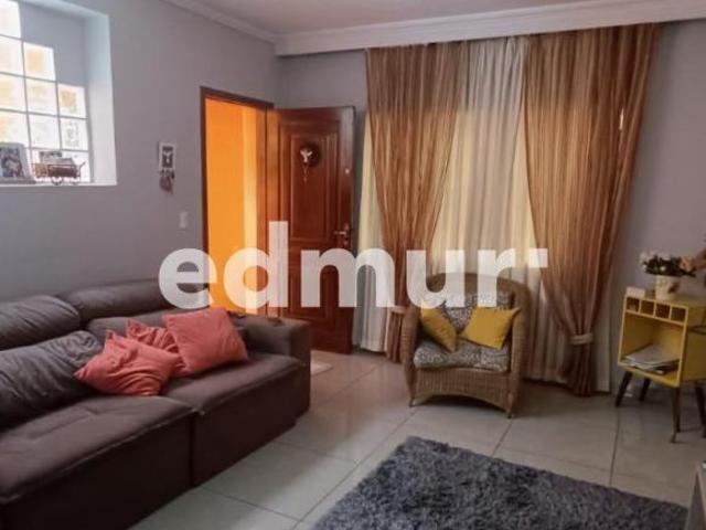 Casa à venda na Vila Alzira