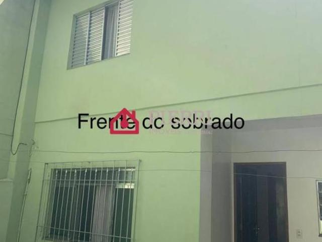 Casa a venda na Vila Ayrosa, 300 m² de terreno