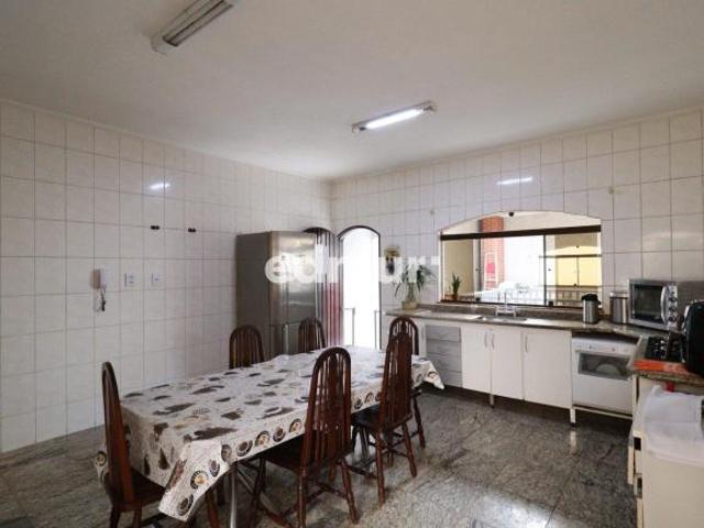 Casa à venda na Vila Camilópolis