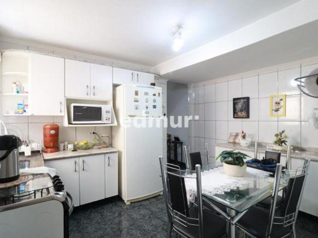 Casa à venda na Vila Camilópolis