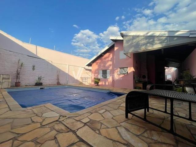 Casa à venda na Vila Campos Sales!