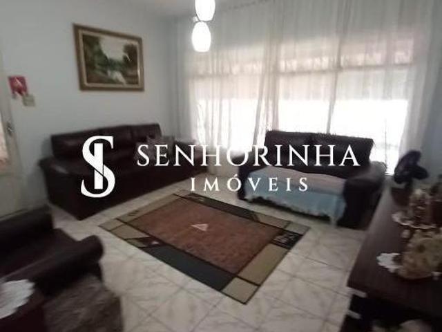 Casa à venda na Vila Carrão com 162m² | 3 dormitórios, suíte, quintal, cozinha ampla, 3 vagas e fáci