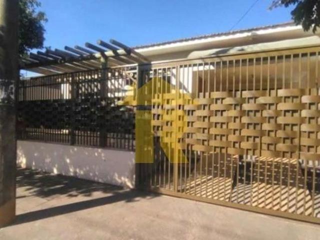 Casa à venda na Vila Elmaz em São José do Rio Preto SP: 2 quartos, 2 salas, 1 banheiro, 3 vagas de g