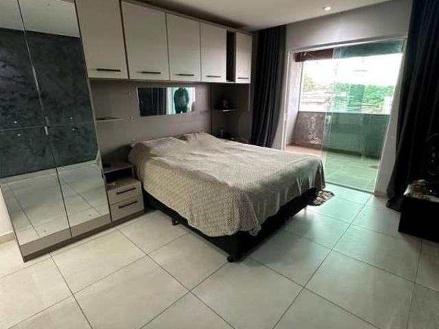 Casa à venda na Vila Galvão