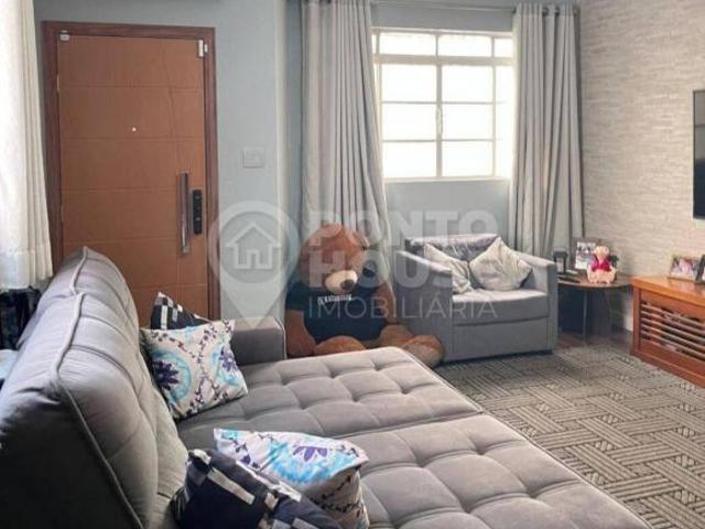 Casa à venda na Vila Gumercindo, 160m², com varanda e 1 vaga, próximo ao metrô