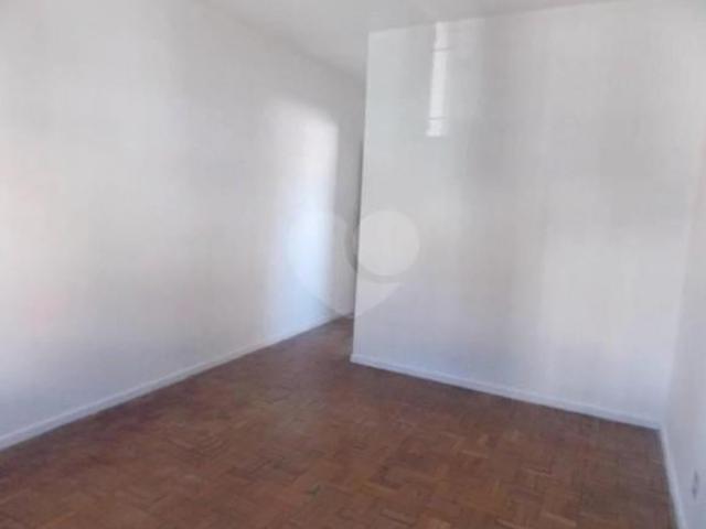 CASA À VENDA NA VILA GUILHERME 142M2/ 3 DORMS/ 2 VAGAS DE GARAGEM ENTRADA LATERAL OTIMA LOCALIZAÇÃO
