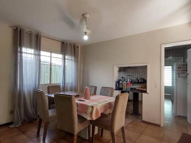 Casa à venda na Vila Hortência