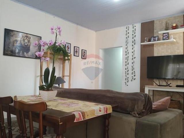 Casa à venda na Vila Hortência com 3 quartos com 181m², R$ 480.000