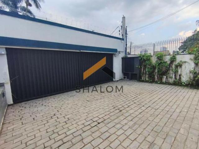 Casa à venda na Vila Inah conforto, lazer e excelente localização