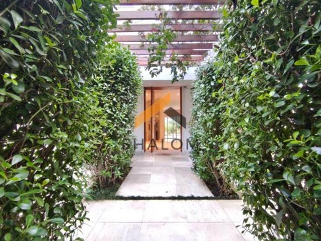 Casa à Venda na Vila Inah 4 Suítes, Área Gourmet e Quintal Amplo
