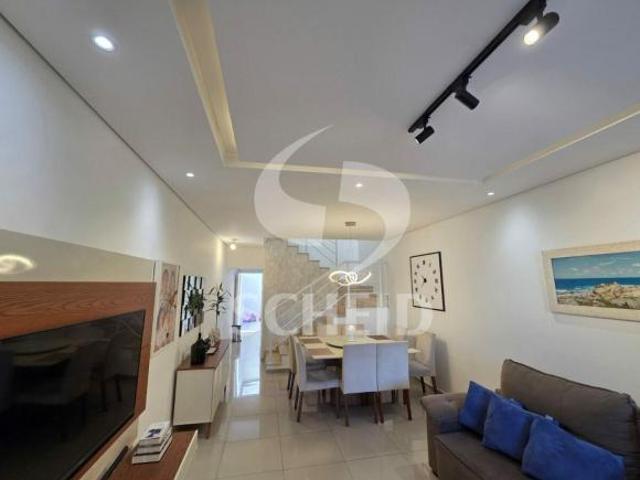 Casa à venda na Vila Isa com 3 dormitórios sendo 1 suíte de 100m² útil, 2 vagas e área churrasqueira