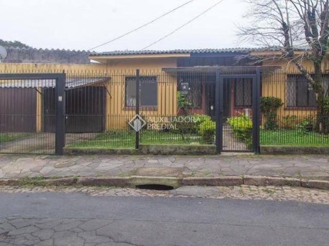 Casa à venda na Vila Ipiranga, Porto Alegre ao lado Banco de Olhos