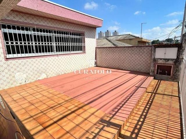 Casa à venda na Vila Libanesa São Miguel, com 3 quartos, 3 vagas e quintal