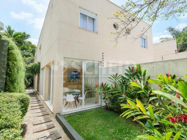 Casa à venda na Vila Madalena com 3 suítes cozinha gourmet piscina churrasqueira ar condicionado
