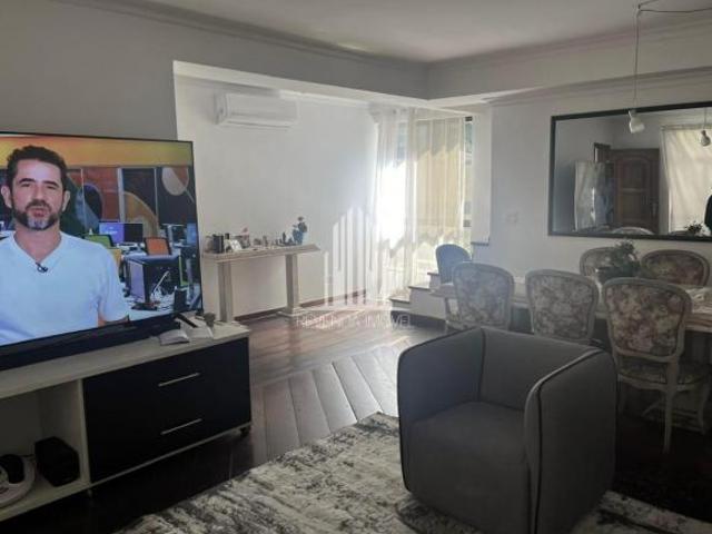 Casa à venda na Vila Mariana com 350m² 3 dormitórios 3 suítes 5 banheiros 5 vagas