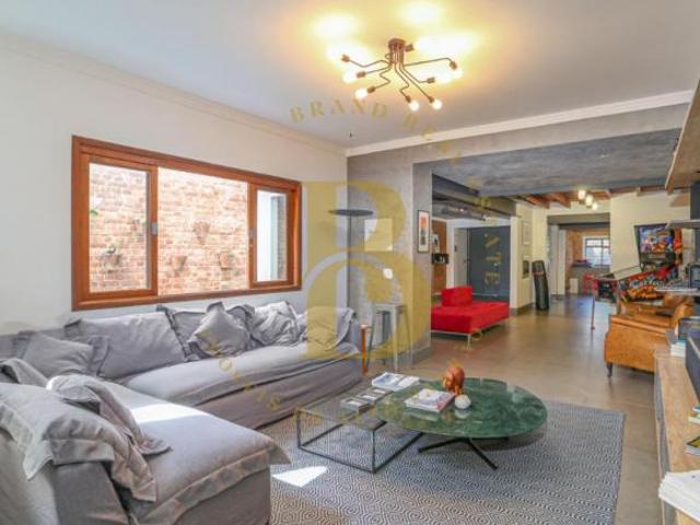 Casa a venda na Vila Mariana com 390 m², 3 quartos sendo 3 suítes