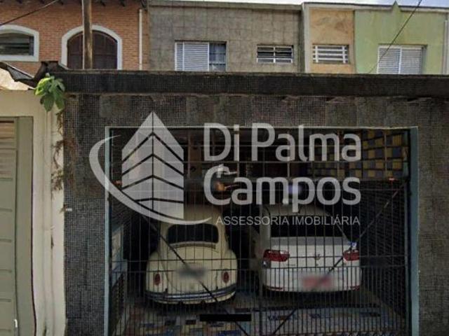 Casa à venda na Vila Mariana com 3 quartos e 2 vagas a 814 m do Metrô Praça da Árvore