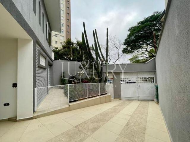 Casa à venda na Vila Mariana em Rua sem Saída, 312 m², 4 quartos, 6 vagas