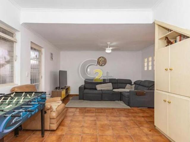 Casa à venda na Vila Mariana, 3 quartos sendo 1 suíte, 2 vagas