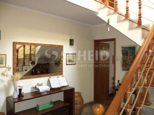 Casa a venda na Vila Mascote com 200m, 3 dormitórios, 1 suíte e 4 vagas