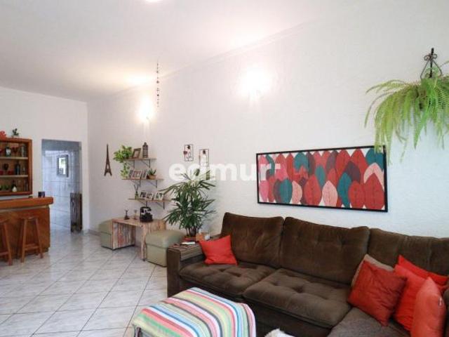 Casa à venda na Vila Metalúrgica