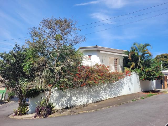 Casa à Venda na Vila Morse Conforto e Elegância