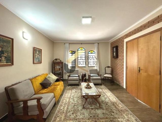 Casa à venda na Vila Nogueira Campinas, com 3 quartos 1 suíte com quarto de apoio e garagem para