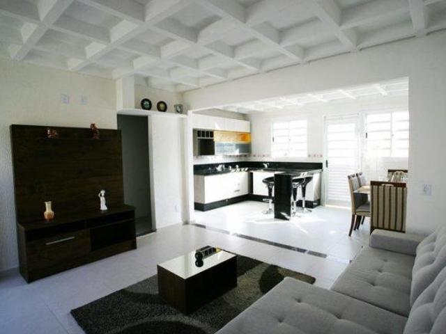 Casa à venda na Vila Nova Bonsucesso