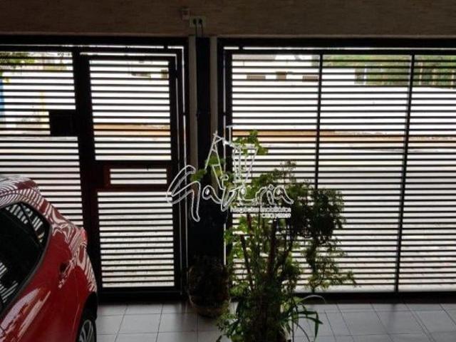 Casa assobradada próximo ao Senai