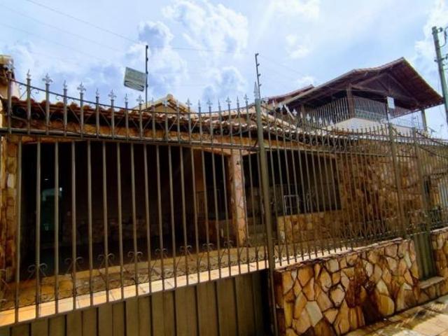 Casa à venda na Vila Pérola