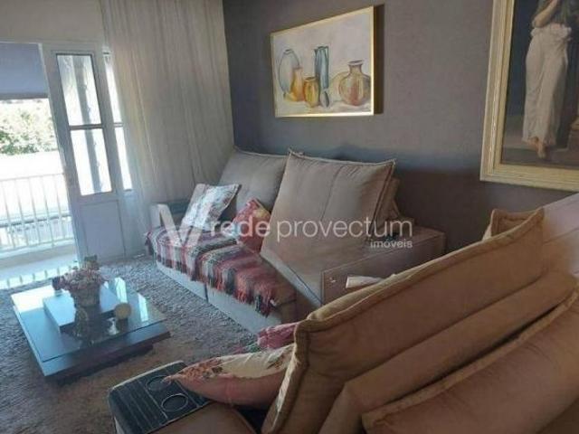 Casa à venda na Vila Proost Souza, excelente localização