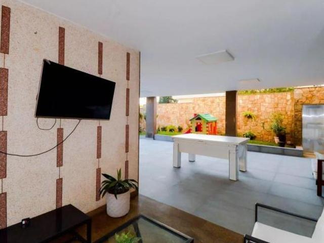 Casa à Venda na Vila Rosália em Guarulhos com 4 Quartos e piscina