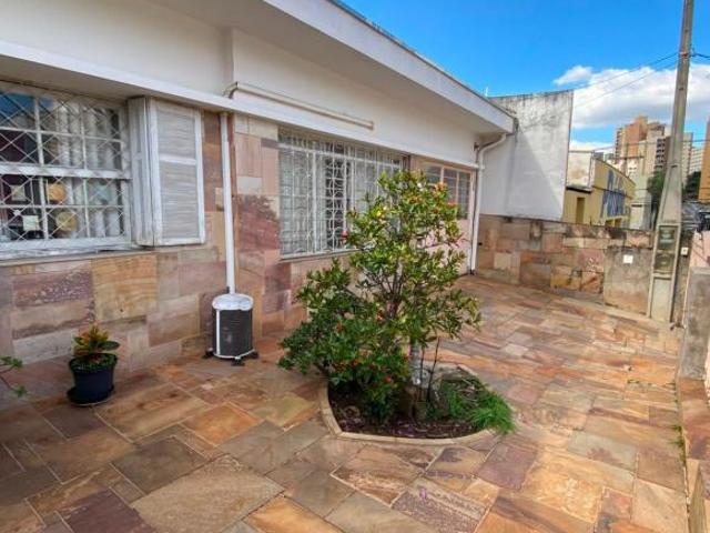 Casa à venda na Vila Rossi, no Guanabara