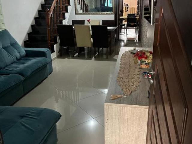 CASA A VENDA NA VILA RUBI
