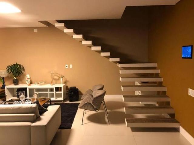 Casa à venda na Vila São Francisco, com 3 dormitórios 1 suíte