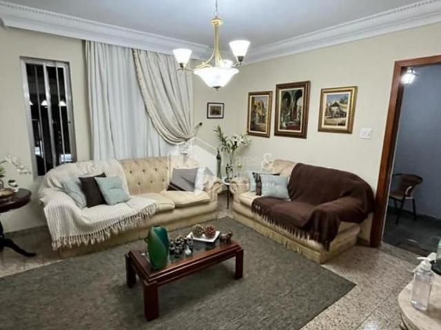 Casa à venda na Vila São Pedro