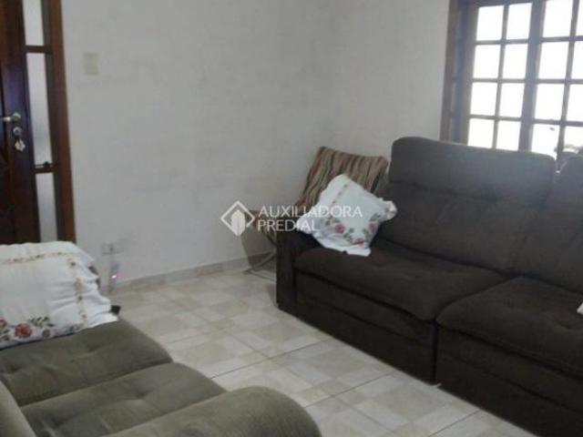 Casa à venda na Vila Scarpelli em Santo André