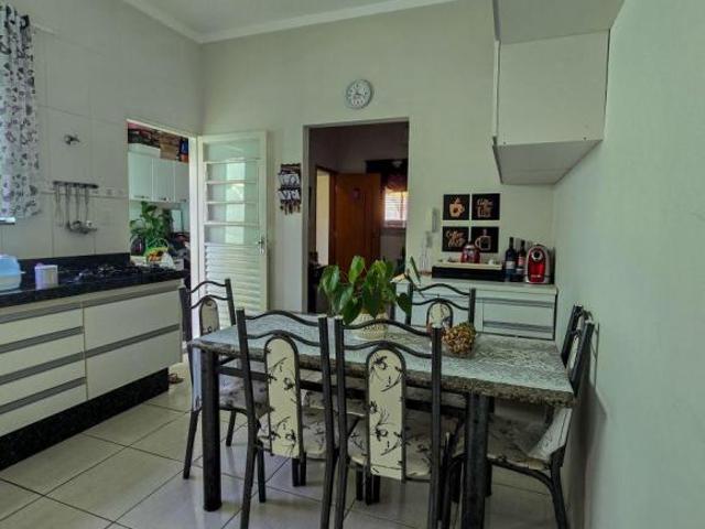 Casa a venda na zona leste de Marilia, bairro Santa antonieta
