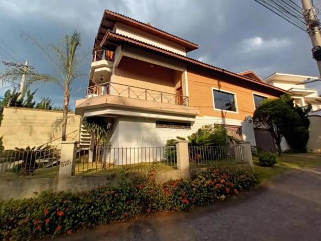 Casa à venda na zona Oeste
