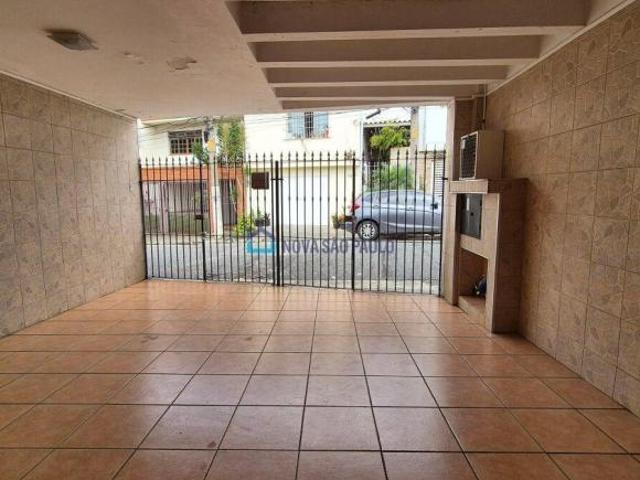 Casa a venda nas imediações do metrô Saúde, 2 quartos, edícula, entrada lateral, quintal e 2 vagas!