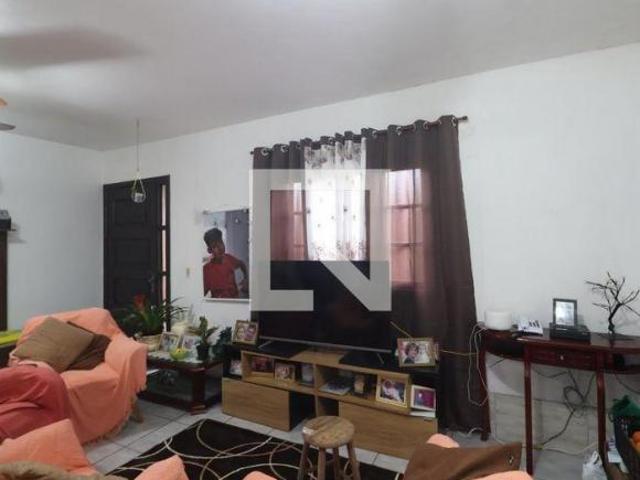 Casa à Venda Niterói, 4 Quartos, 150 m² Canoas