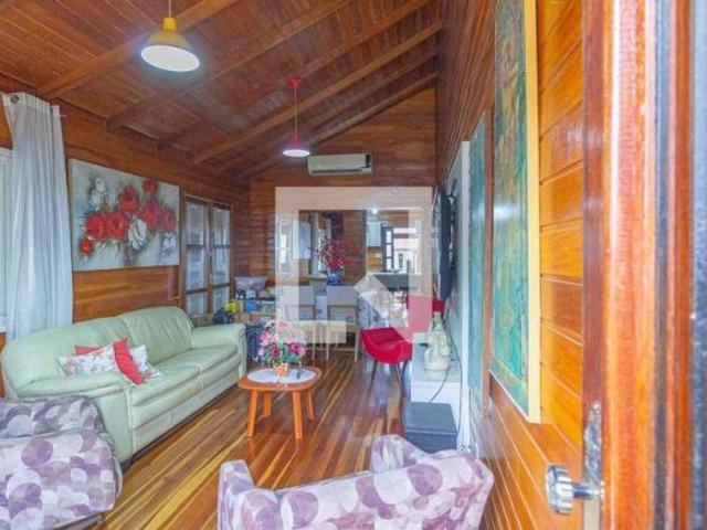 Casa à Venda Niterói, 2 Quartos, 100 m² Canoas